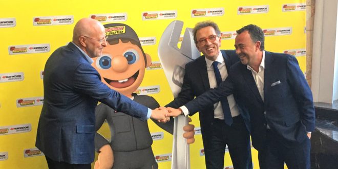 Jordi Hurtado es la nueva imagen de la red de Confortauto