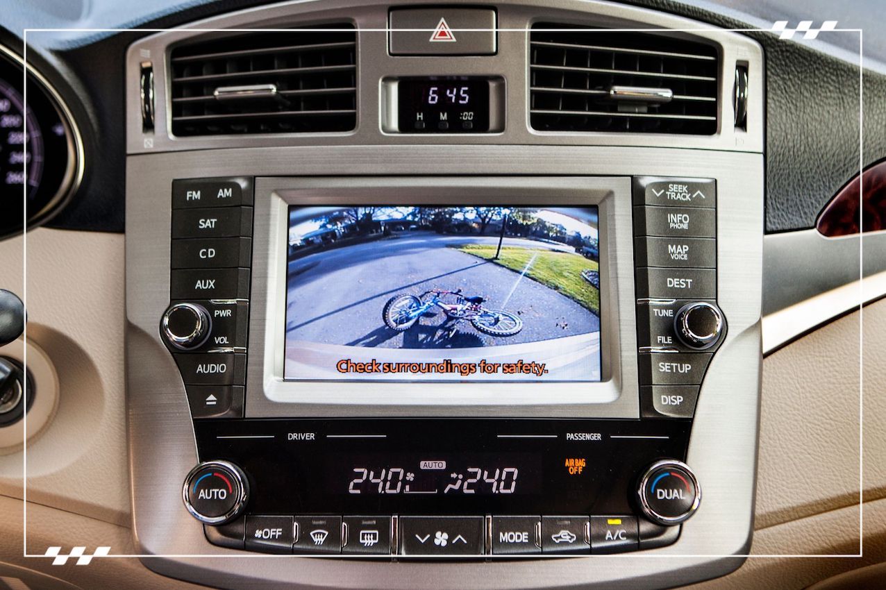 ¿Sabes instalar una cámara trasera en el coche?